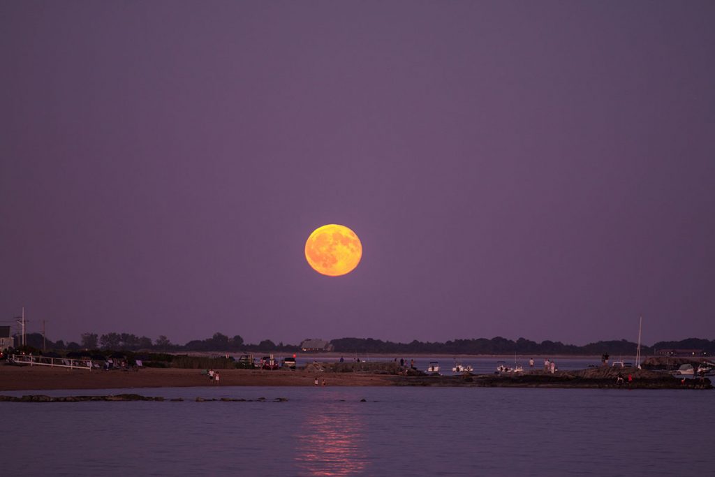 Sturgeon Moon Over Madison - ShorelinePixels